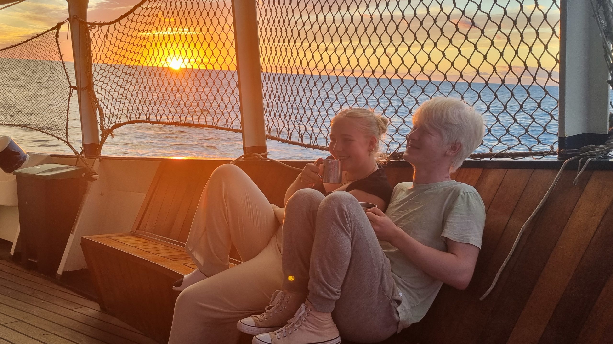 Beetje school, beetje Spaans en sailmail - School at Sea